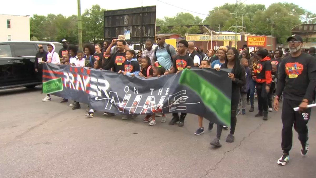 Hundreds Push for End to Chicago Gun Violence at Peace March – NBC Chicago