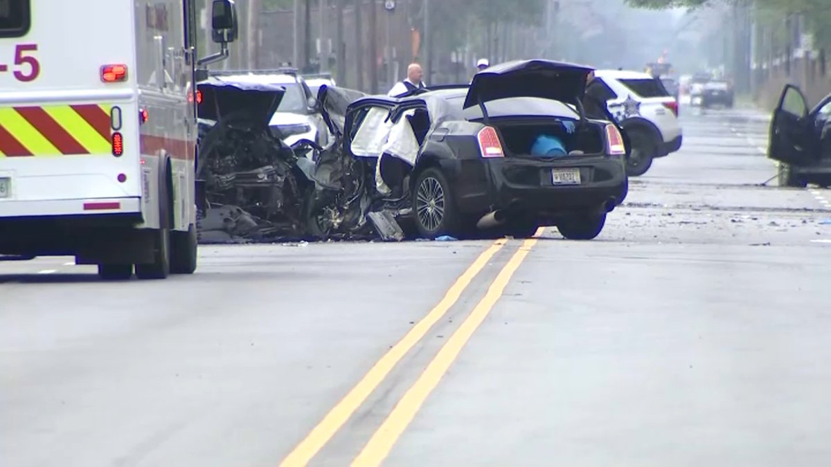 4-Vehicle Crash Kills 1, Injures at Least 7 Others in South Deering ...