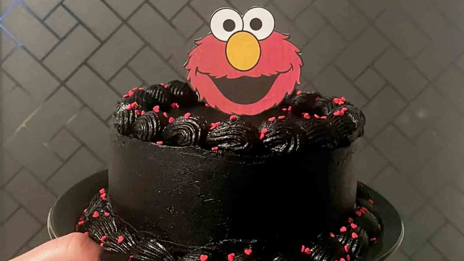 A Baker Misread a Request for an Elmo Cake. The Hilarious Result Went ...