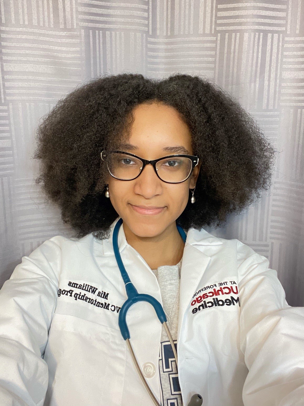 Chicago Public Schools Honors Student Gets Accepted Into 17 Top ...