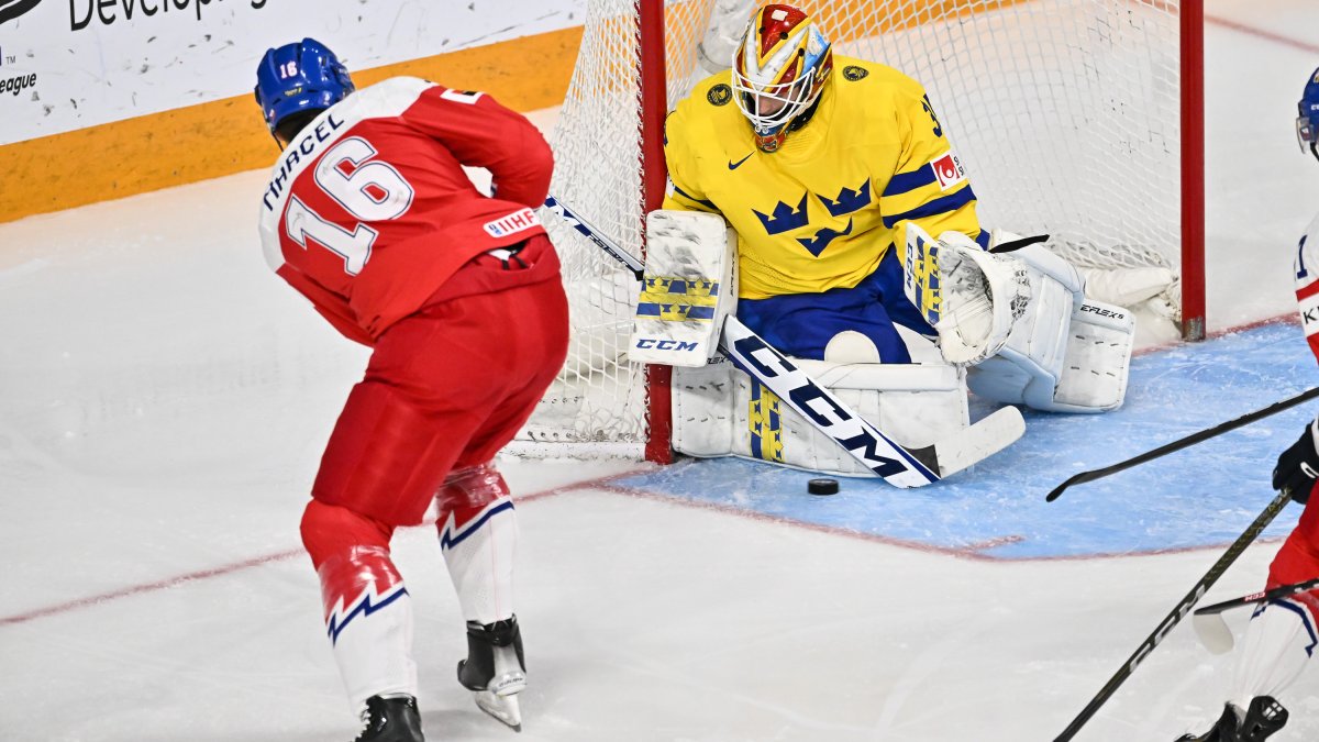 The Blackhawks select Marcel Marcel with the No. 131 pick – NBC Chicago