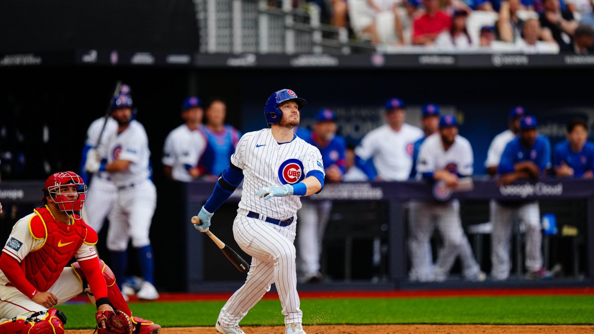 WATCH: Ian Happ hits two home runs during Cubs London game – NBC Chicago WATCH: Ian Happ hits two home runs during Cubs London game – NBC Chicago