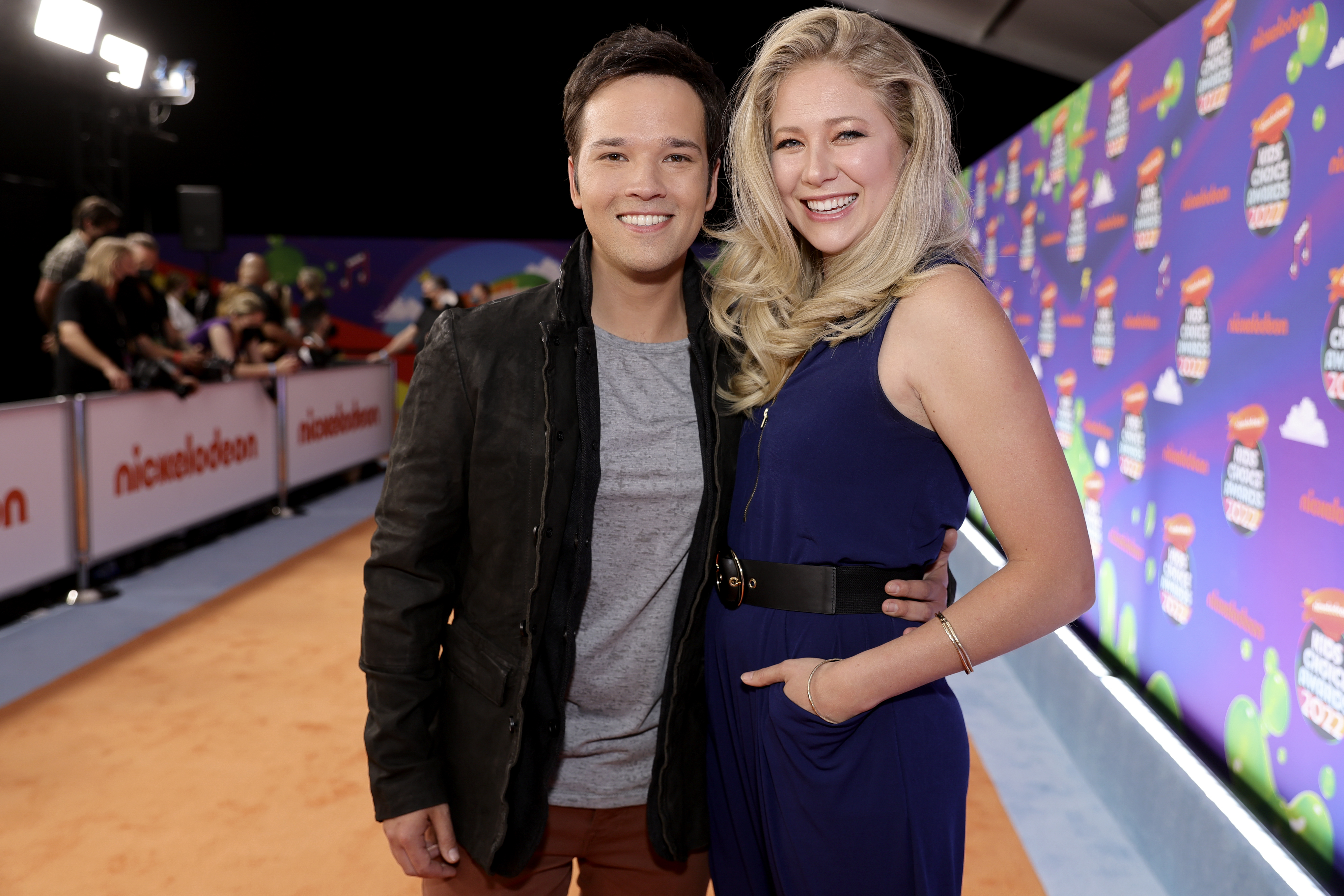 ‘iCarly’s’ Nathan Kress welcomes baby No. 3 with wife London – NBC Chicago