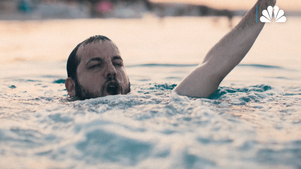 Here’s what experts say you should do if someone is drowning – NBC Chicago