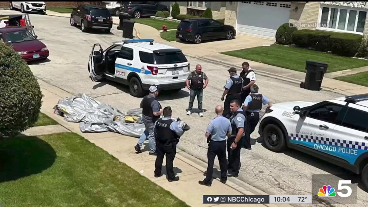 Investigation underway after plane debris lands in Chicago backyard ...