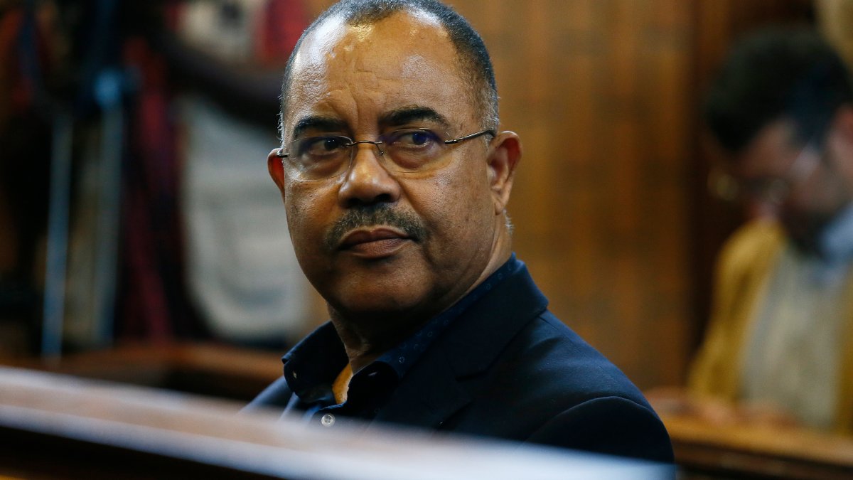 Mozambique ex-finance minister extradited to US to face fraud ...