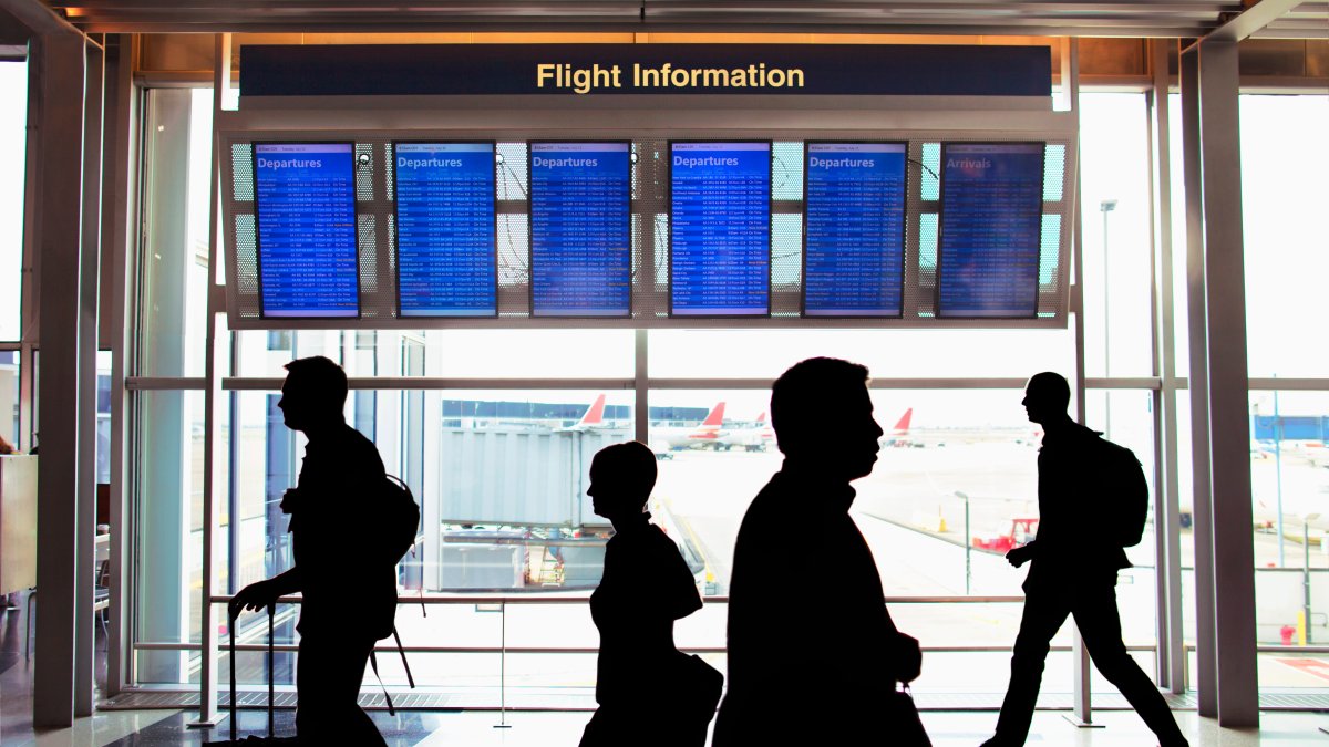 Chicago O’Hare Airport flight cancellations top 300 as severe weather ...