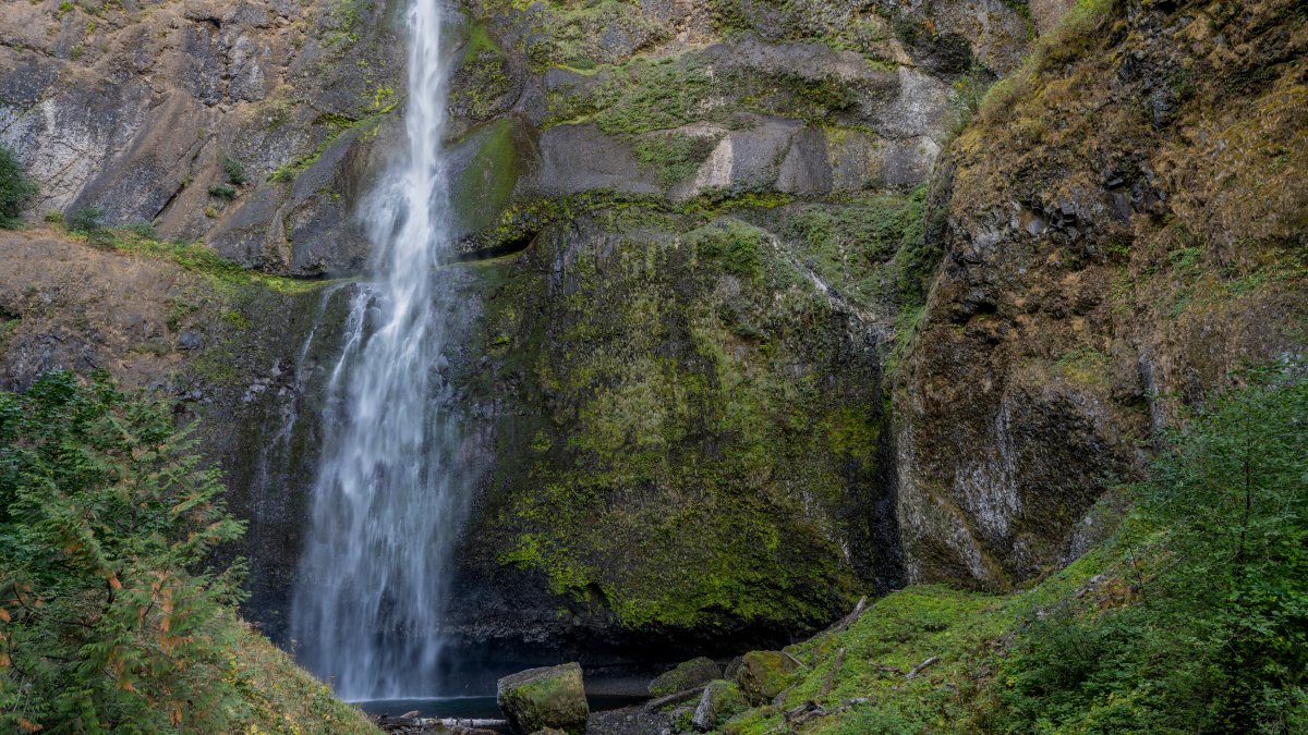 Man killed in 200-foot fall at Oregon’s Multnomah Falls – NBC Chicago