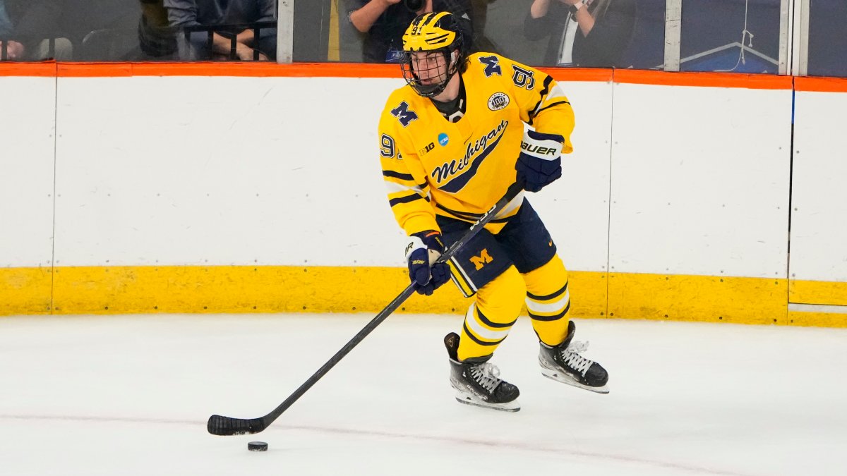 What Blackhawks prospect Frank Nazar learned about himself during ...