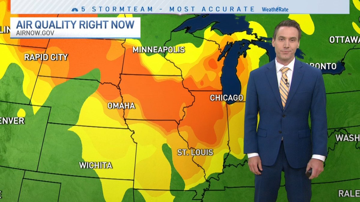 Chicago Forecast: Wildfire smoke returns along with a slight storm ...