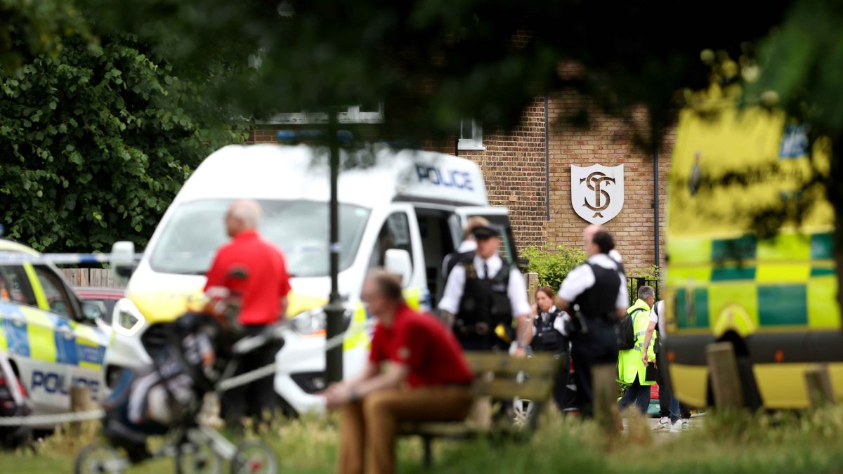 8-year-old dies after car crashes at Wimbledon elementary school – NBC Chicago