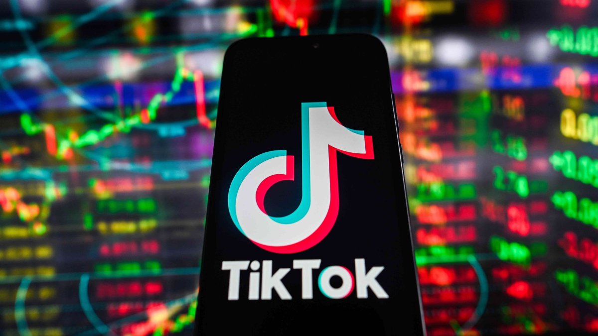 TikTok adds text posts in light of Twitter’s rebrand – NBC Chicago
