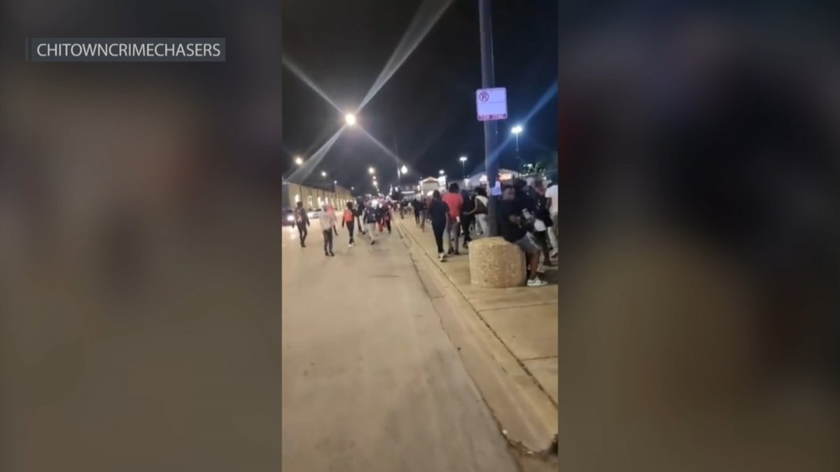 ‘Teen trend’ takeover in South Loop captured on video – NBC Chicago