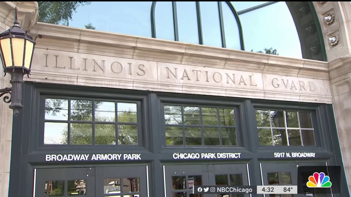 Residents divided over new migrant shelter in Chicago neighborhood ...