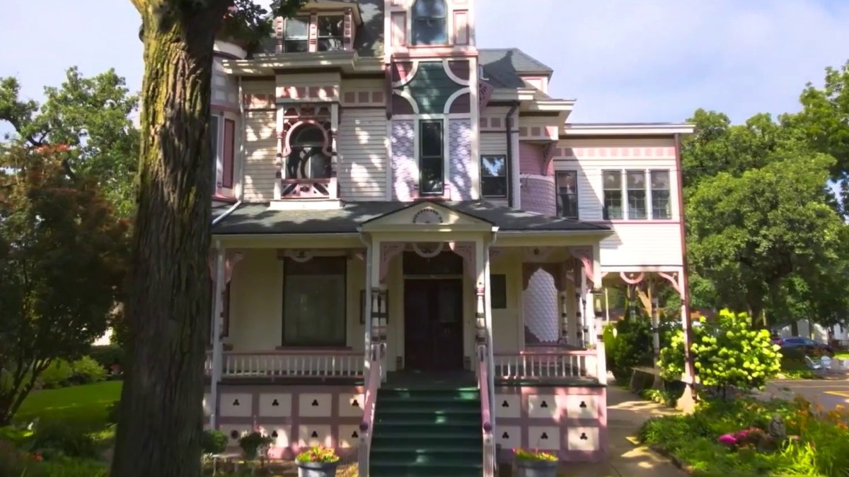 Take a look at drone footage of this historic Elgin mansion – NBC Chicago