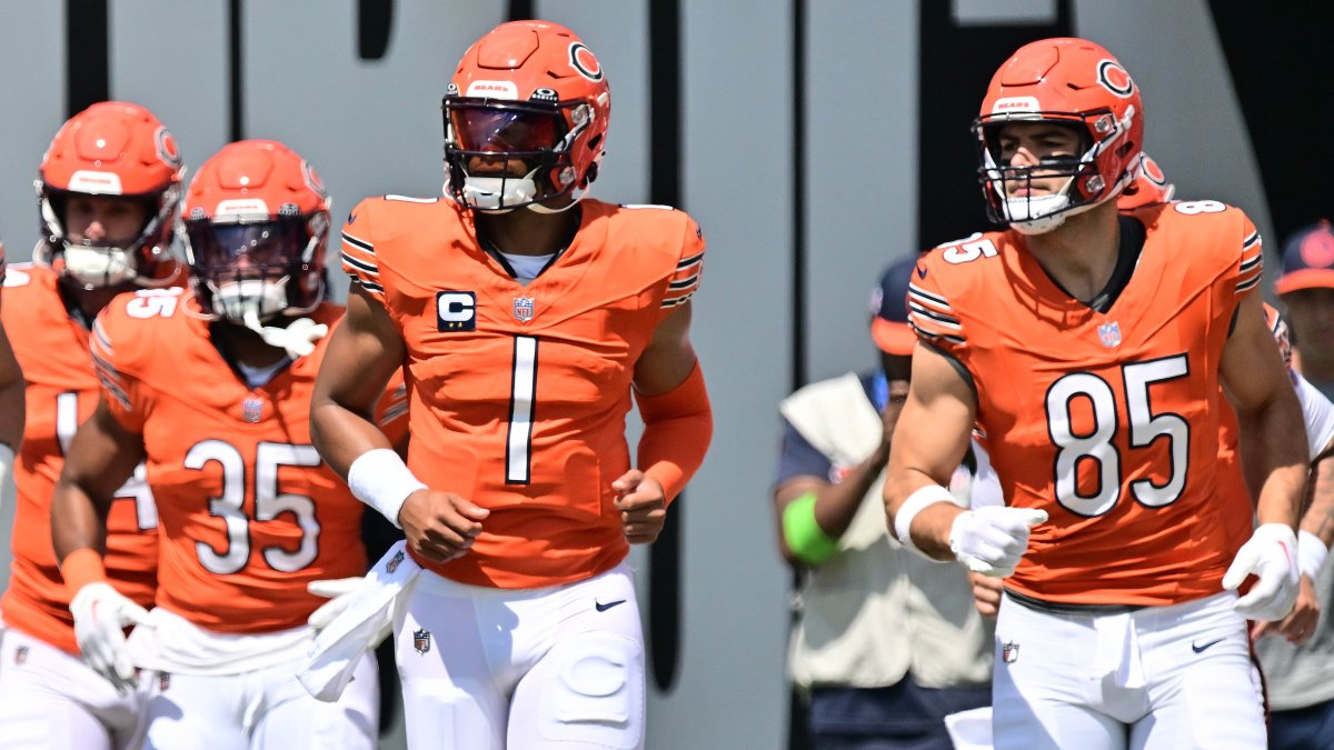 Bears all-orange look draws mixed reviews on social media – NBC Chicago