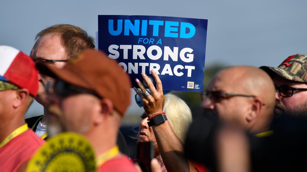The United Auto Workers union went on strike as the Thursday deadline ...