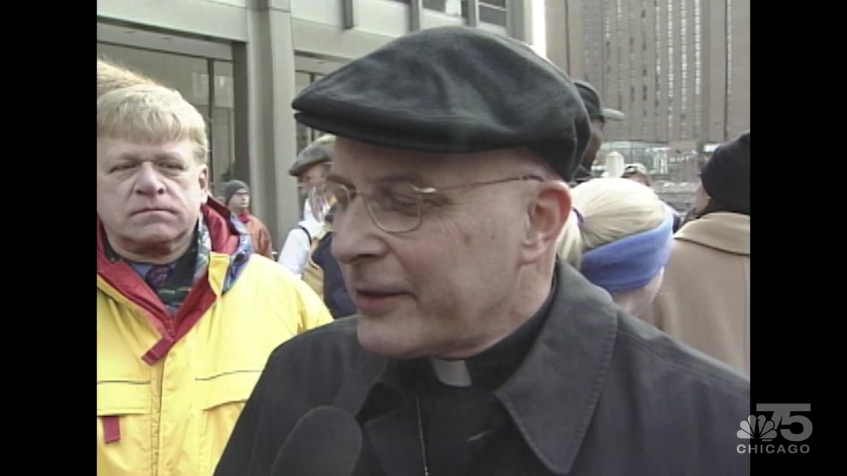 2003: NBC Chicago opens Studio 5, first street-level broadcast studio ...