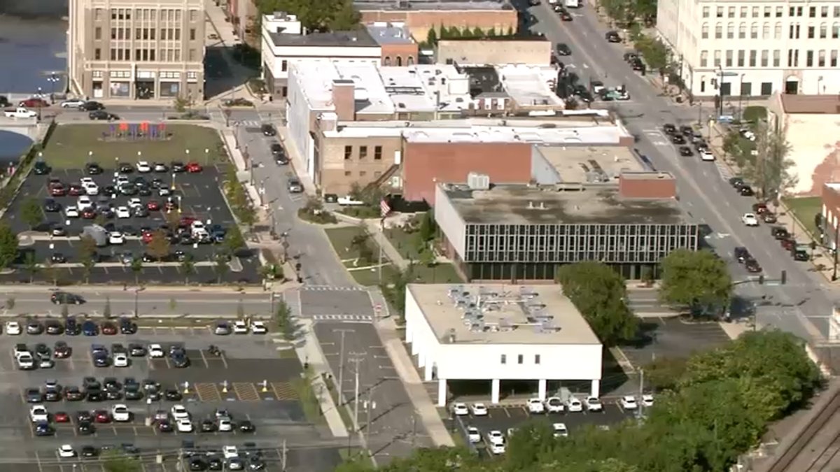 Bomb threats target Chicago-area public libraries – NBC Chicago