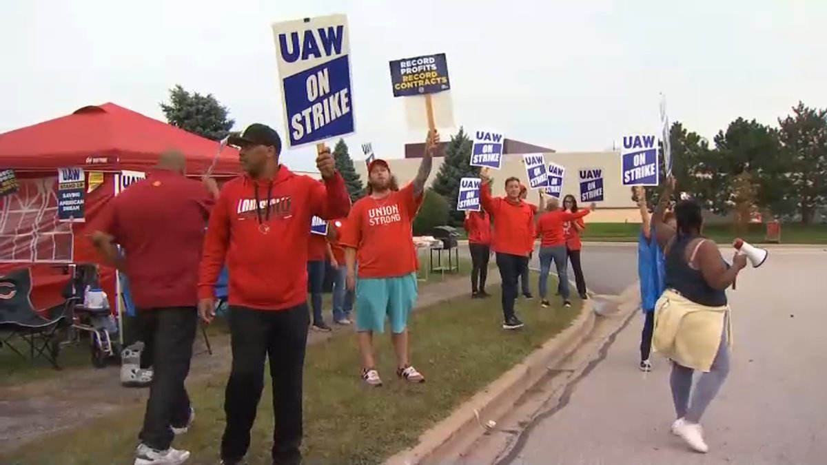 Chicago-area GM, Stellantis parts facilities join UAW strike – NBC Chicago