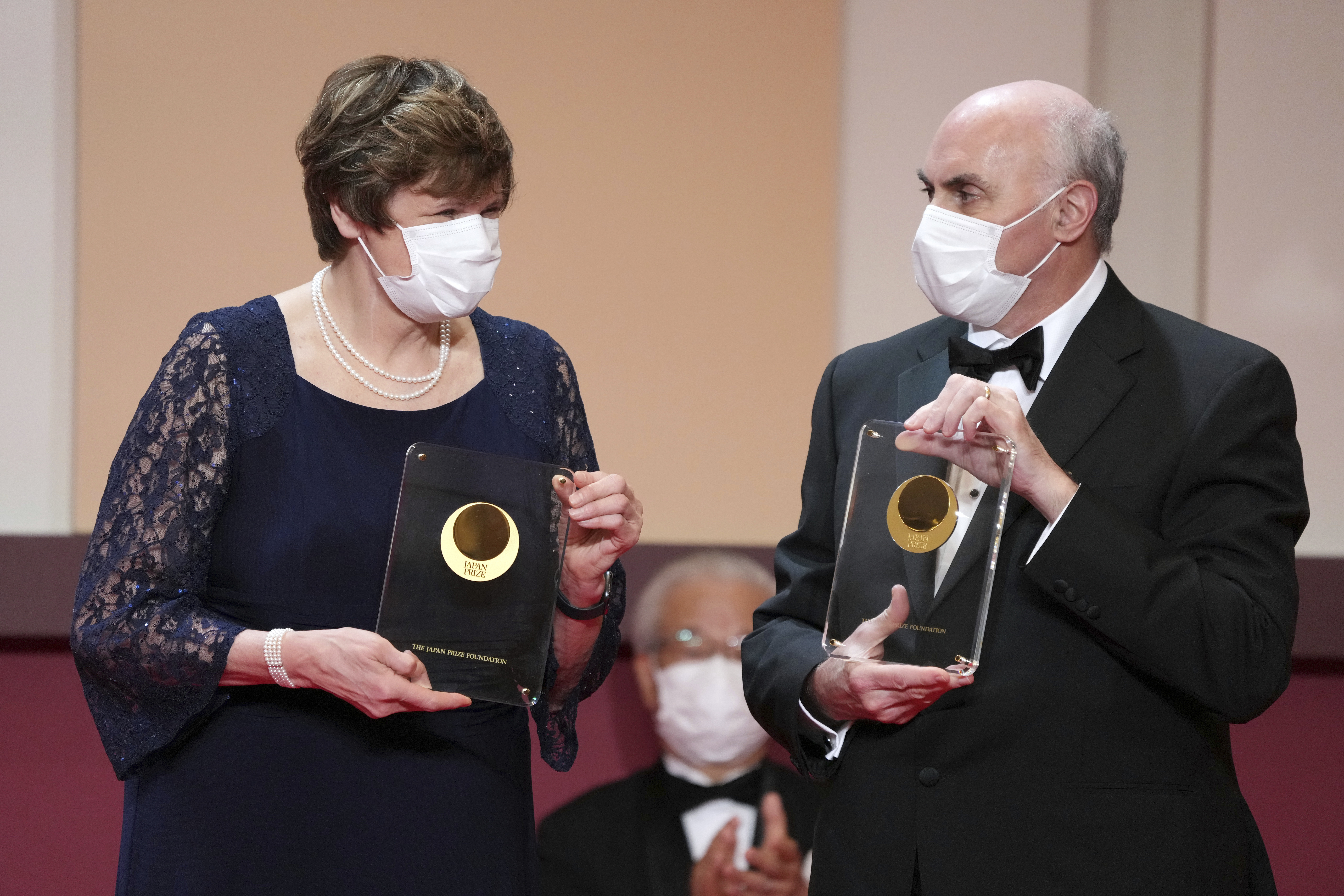 Nobel Prize in medicine goes to Katalin Karikó and Drew Weissman – NBC ...
