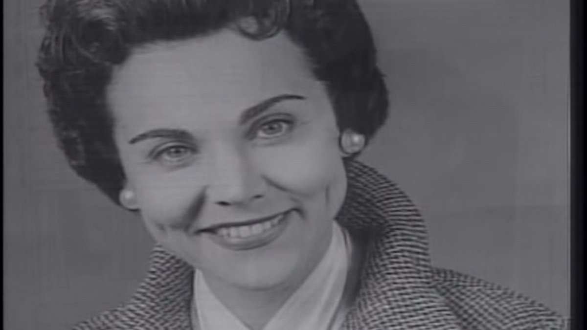 2002: Columnist Eppie Lederer, known as Ann Landers, dies – NBC Chicago