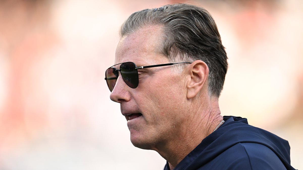 The Bears have never fired a head coach midseason in their history ...