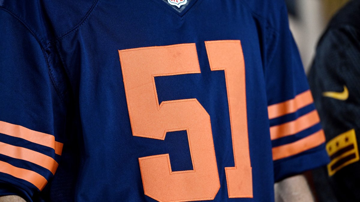 Here’s why the Chicago Bears players wear a No. 51 patch – NBC Chicago