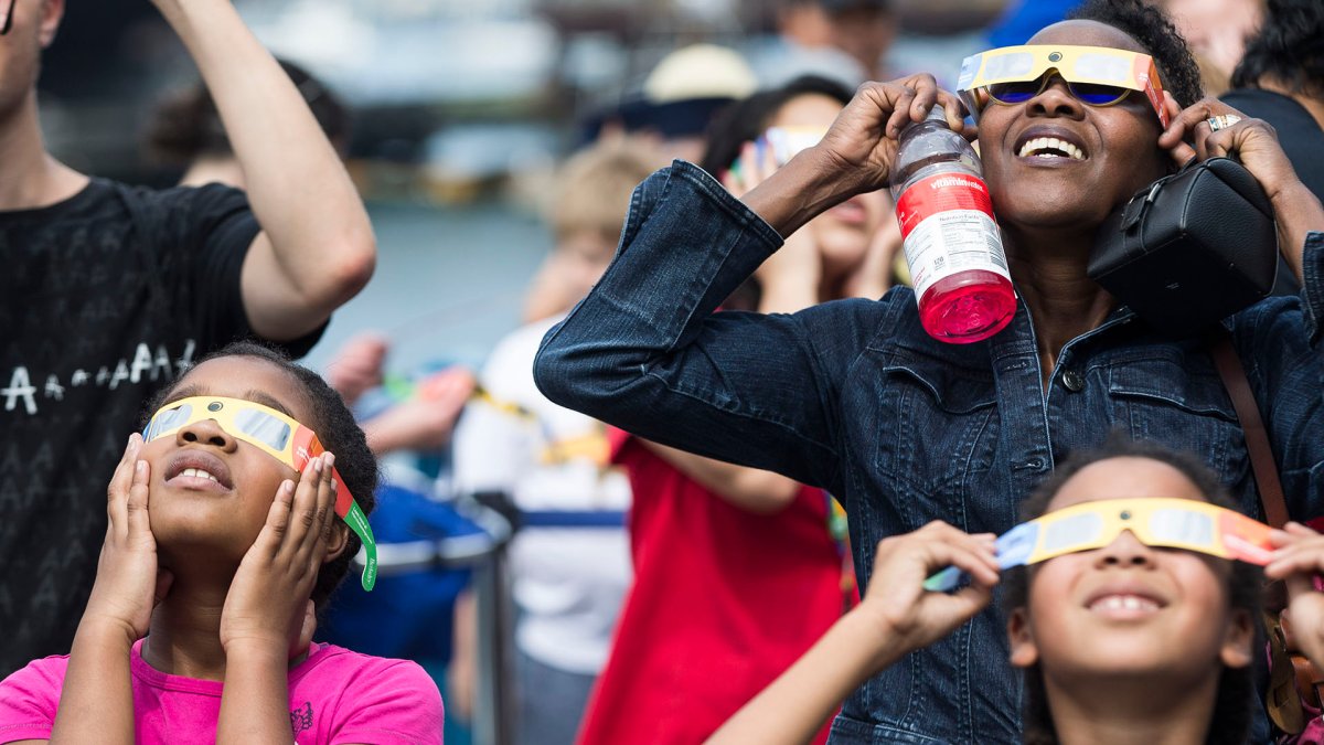 Total Solar Eclipse in Illinois: ‘Heavy’ traffic expected, crowds in ...