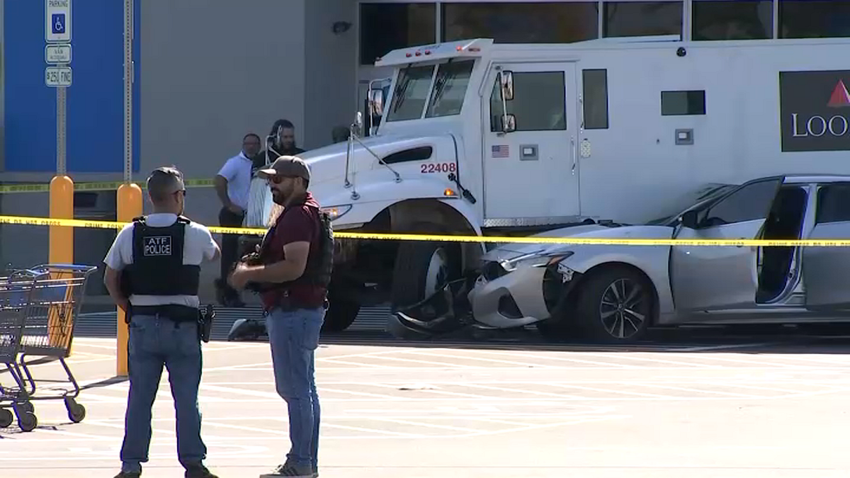 Country Club Hills Walmart armored car robbery attempt, shootout ...