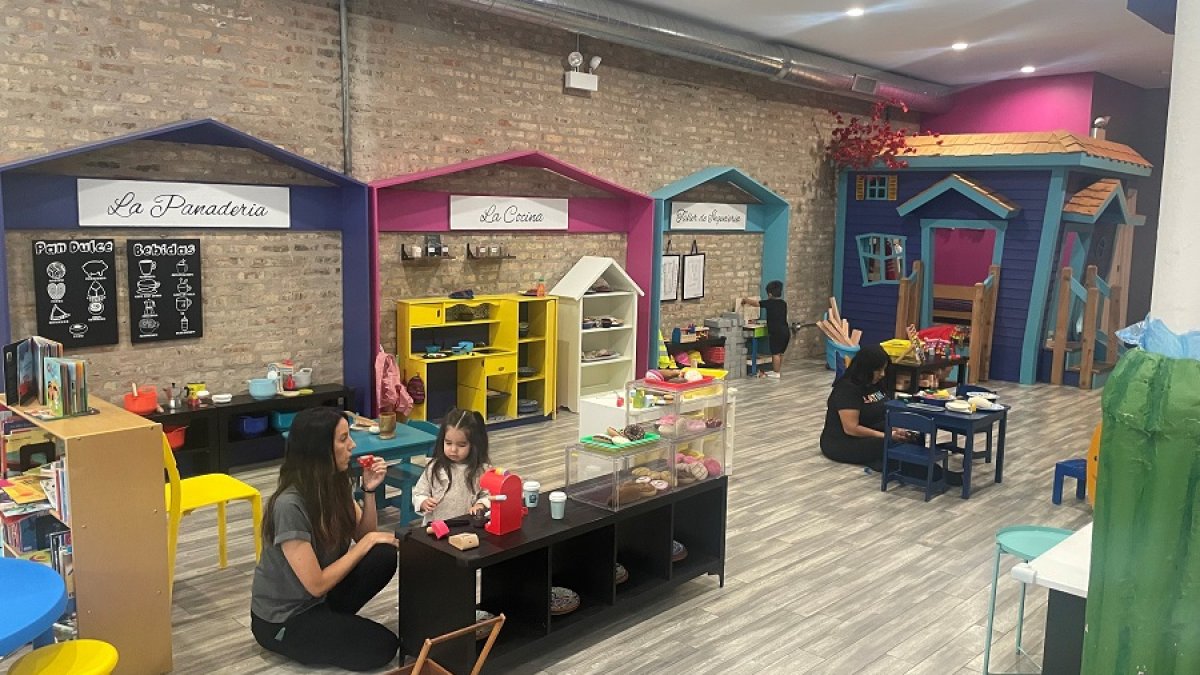 This bilingual playroom in Logan Square helps Chicago families maintain ...