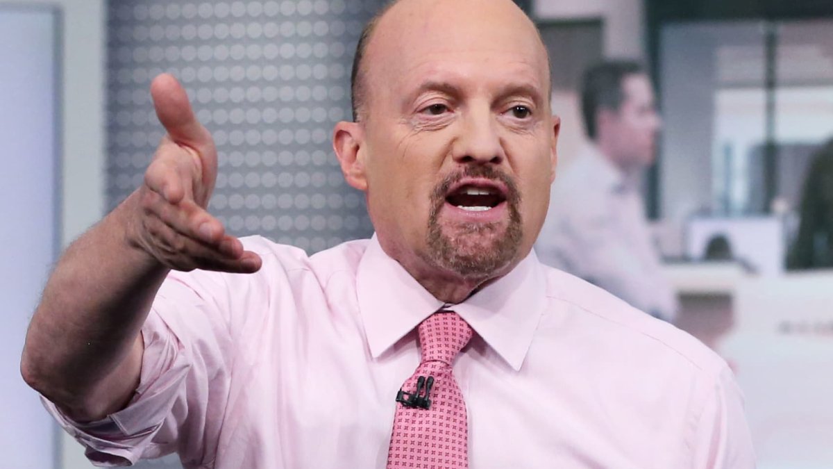 Jim Cramer analyzes stocks that recently hit new 52-week highs – NBC ...