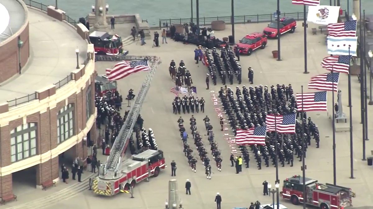 Fallen Chicago firefighter Andrew Price to be laid to rest at public ...