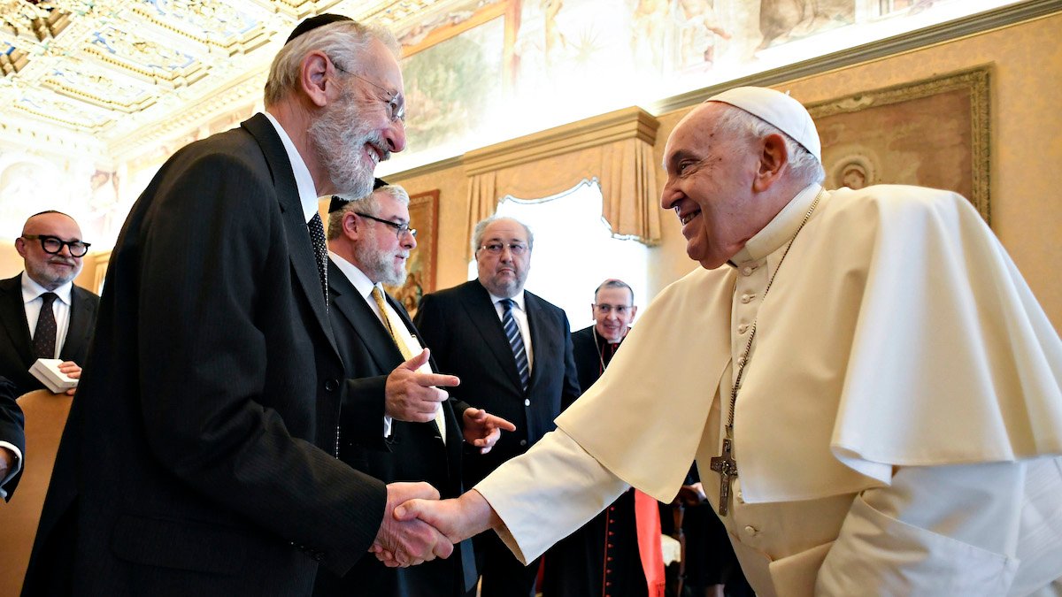 Pope Francis meets with European rabbis and condemns antisemitism ...