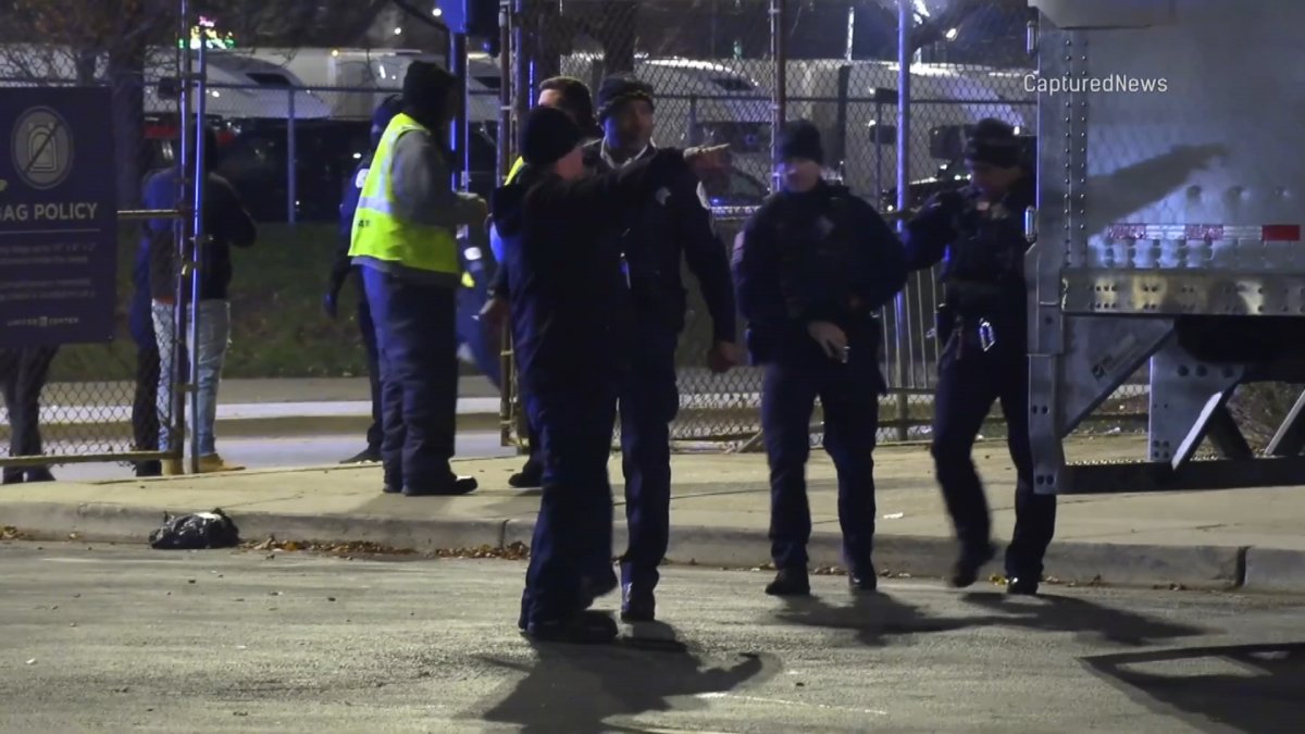 5 teens hurt in shooting near Chicago’s United Center, police say – NBC ...