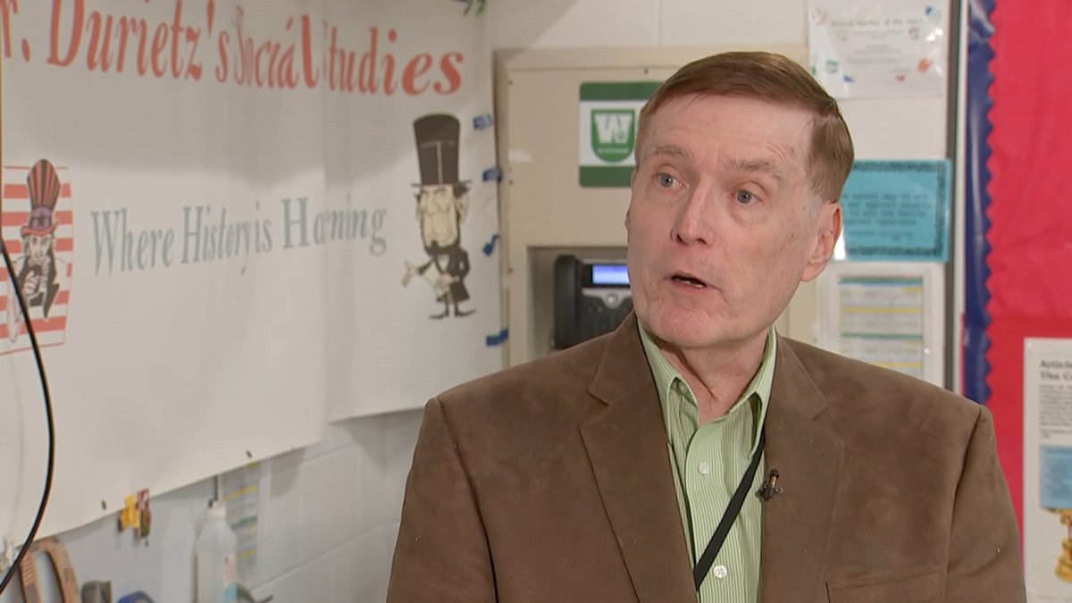 Suburban middle school teacher sets remarkable world record – NBC Chicago