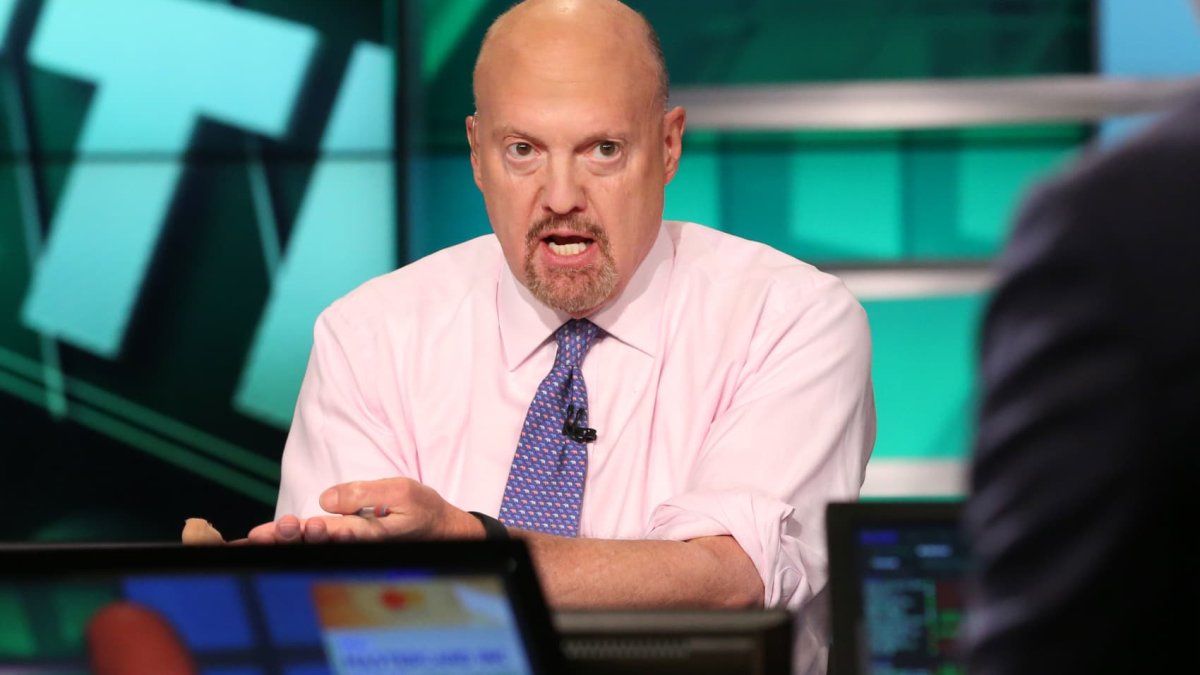 Jim Cramer explains why the Nasdaq failed to rally on Monday – NBC Chicago