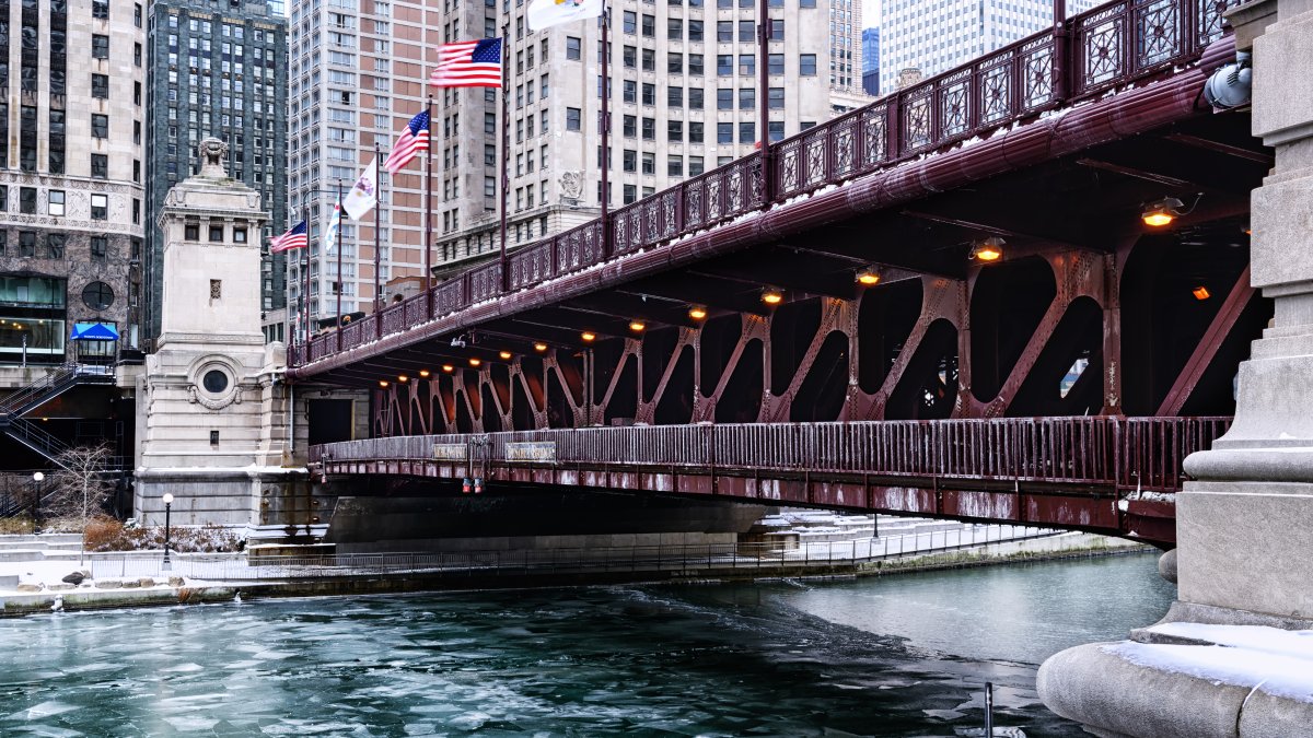 Chicago River ‘hot Tub Boats Begin Floating In December Nbc Chicago