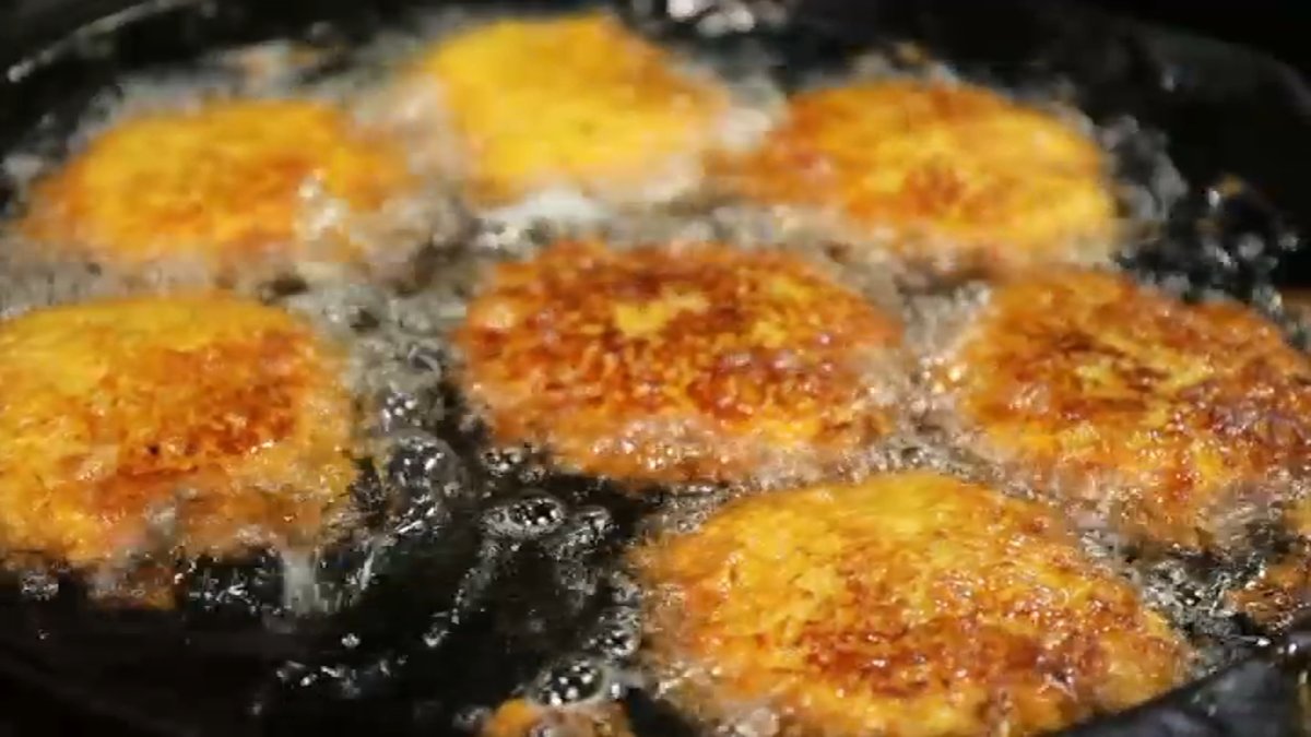 The Food Guy: Traditional Hanukkah dishes – NBC Chicago