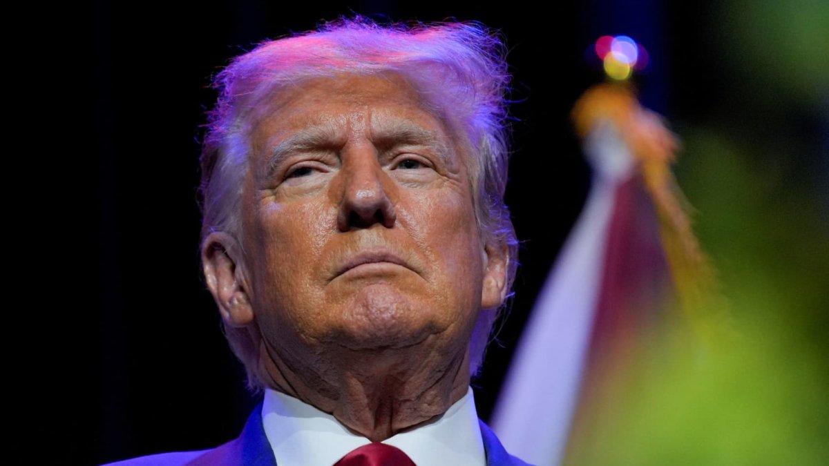 Illinois election officials weigh removing Trump’s name from March ...