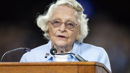 Chicago Bears’ owner Virginia McCaskey remembered during Super Bowl LIV ...