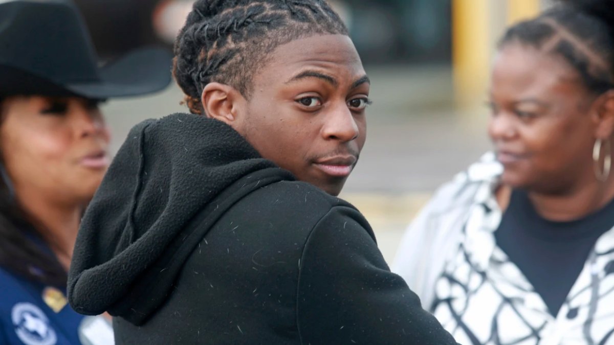 The case of a Black teen punished over his hair heads to court – NBC ...