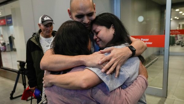 Chile dictatorship adoptions reunited – NBC Chicago