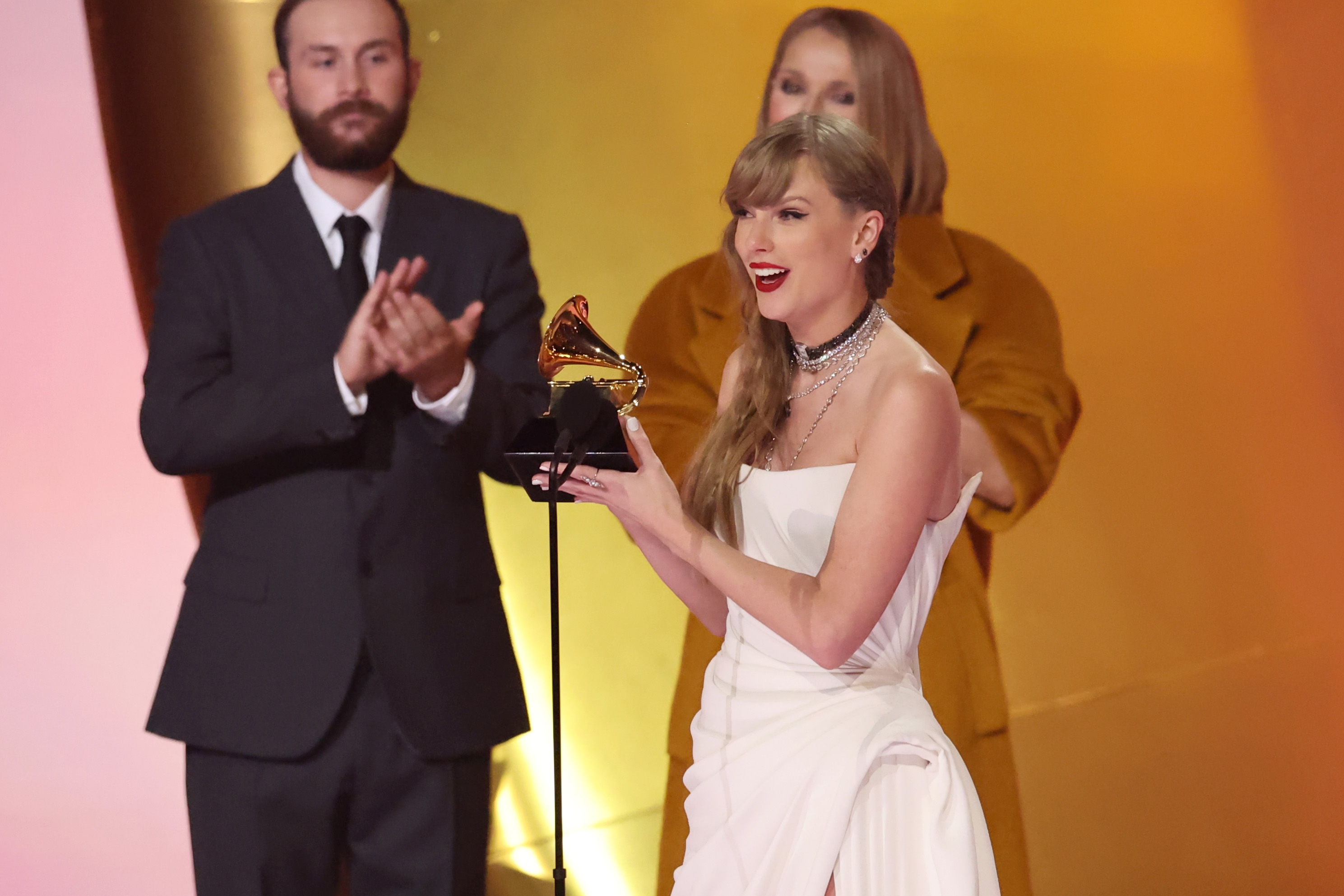 Taylor Swift makes history at 2024 Grammys – NBC Chicago