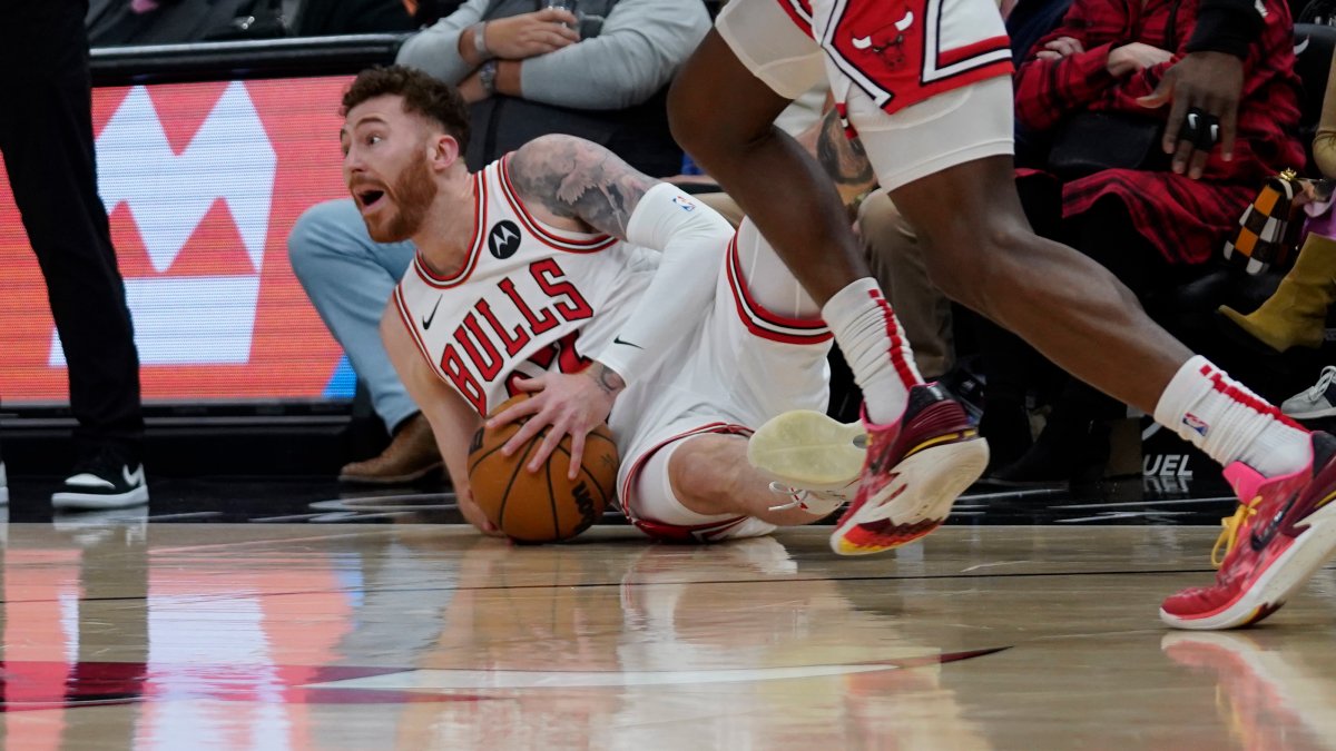 Bulls’ Onuralp Bitim shows poise, preparedness in huge victory – NBC ...