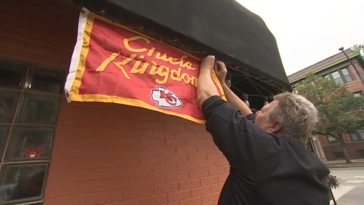 Chicago bars where Kansas City Chiefs and San Francisco 49ers fans can ...