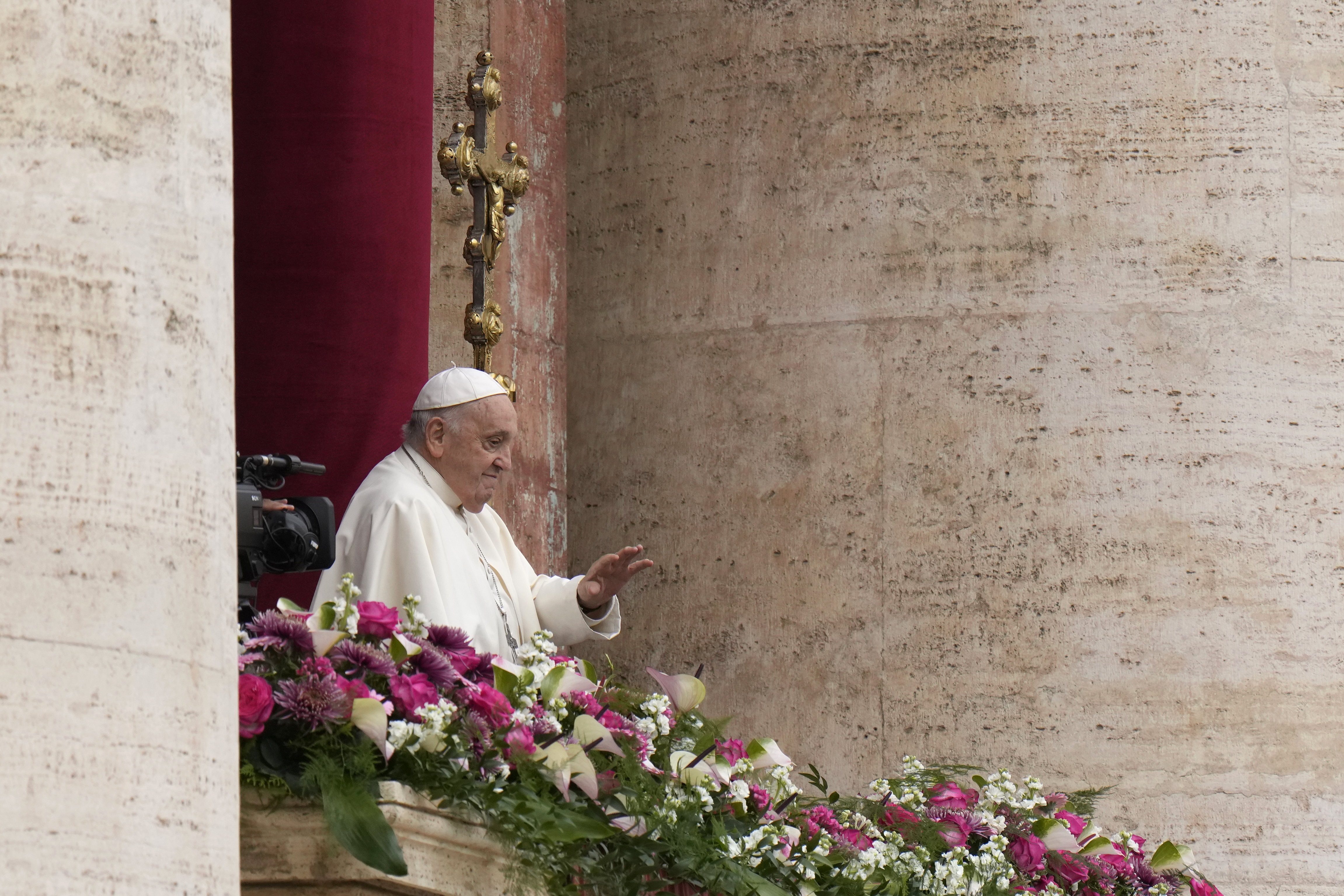 Pope Francis presides over Easter Mass in St. Peter’s Square – NBC Chicago
