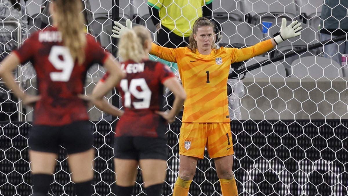 USWNT fans in awe of Naeher’s heroics vs. Canada in Gold Cup – NBC Chicago