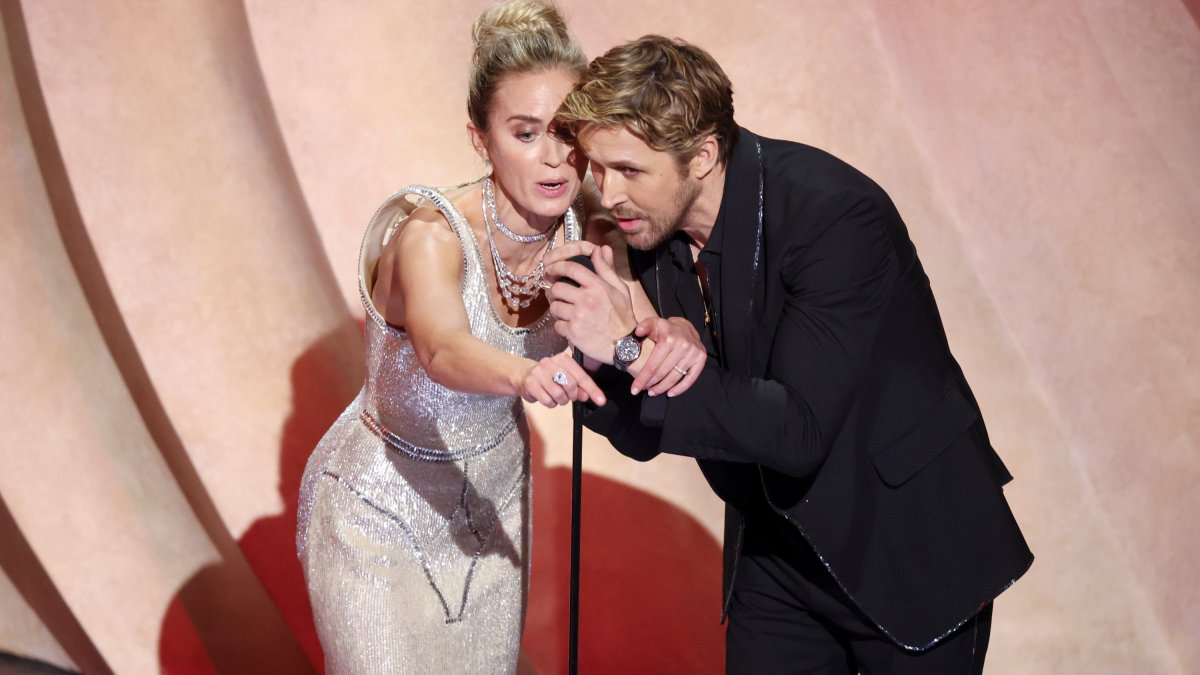 Emily Blunt and Ryan Gosling reignite ‘Barbenheimer’ battle at Oscars ...