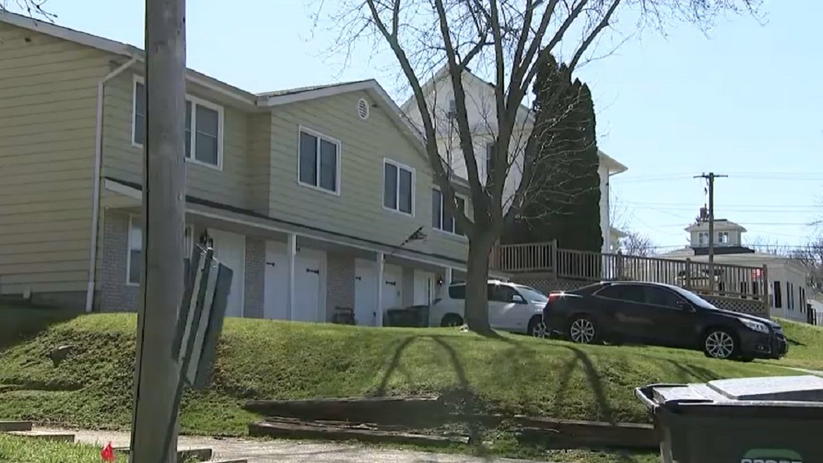 Suspect sought in home invasion, sexual assault of woman in Oswego – NBC Chicago